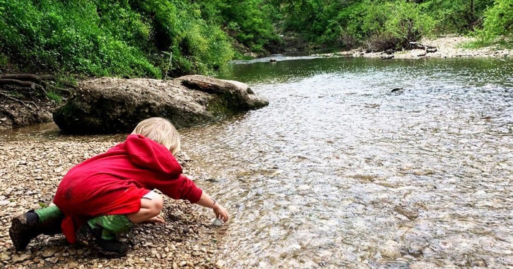 Nature Play Explained: Basics, Benefits & More | Austin Parks Foundation